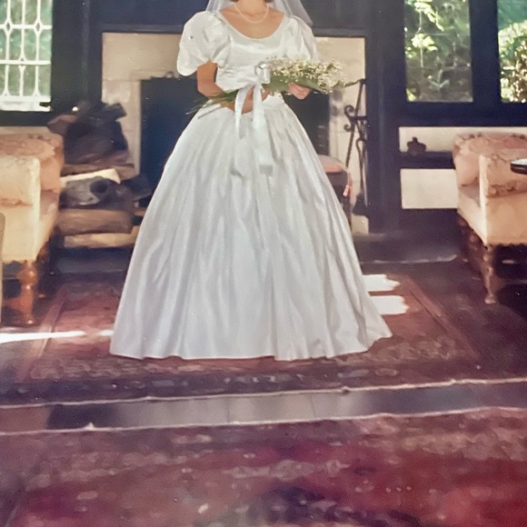 Kleinfeld | Dresses | Vintage Ivory Silk Basque Waist Ballroom Style ...